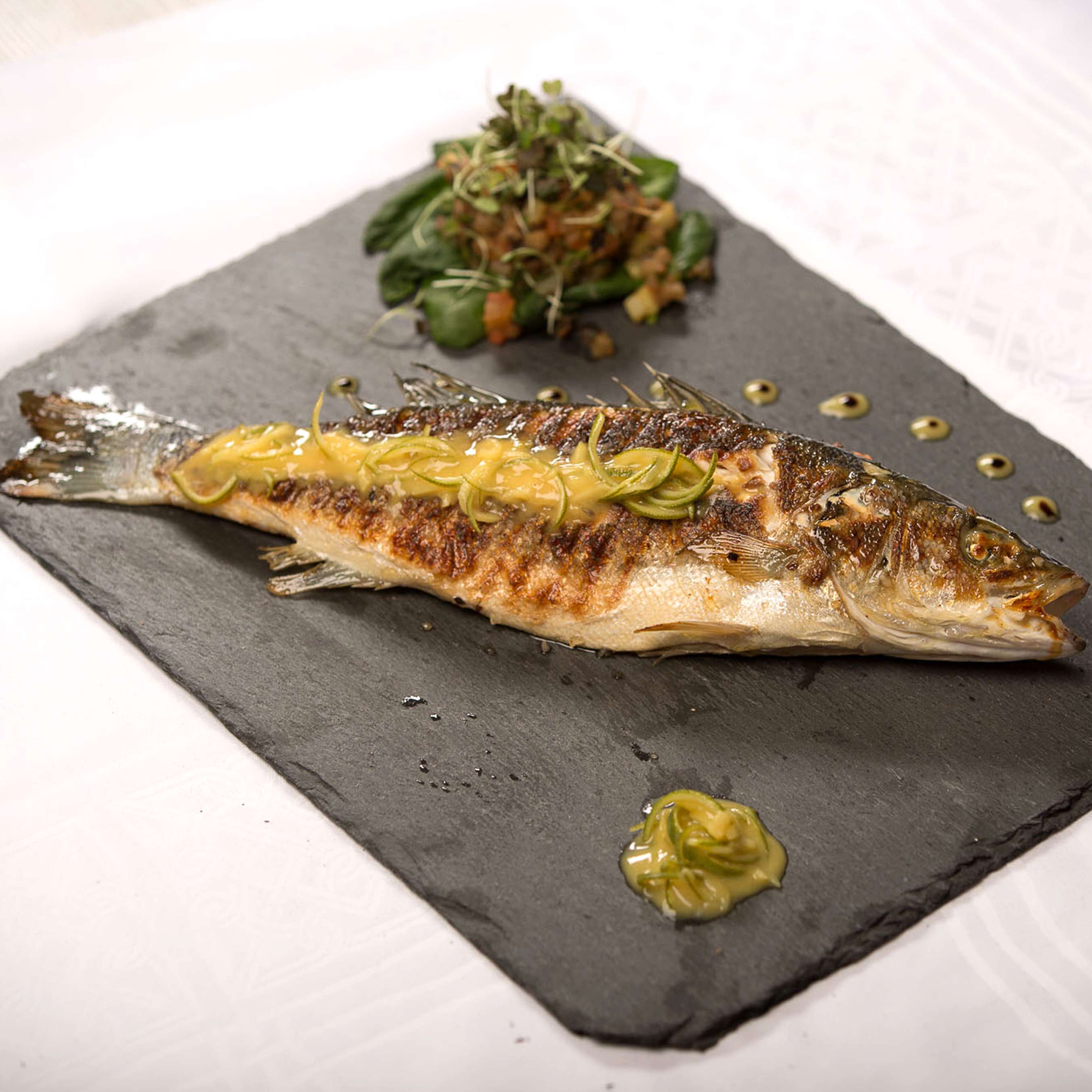 Recept: Hrskavi brancin s umakom od đumbira i limete | Kaufland