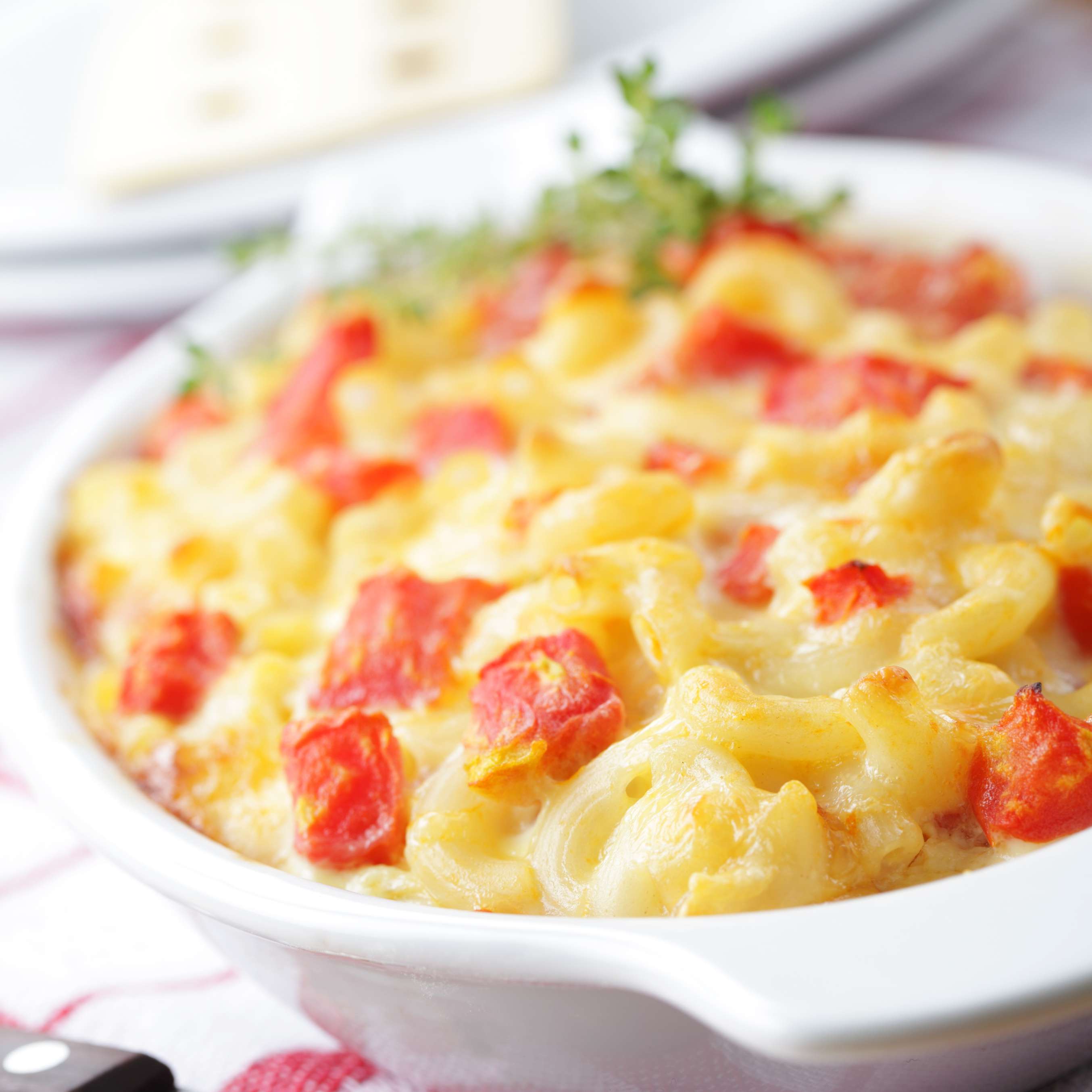 Macaroane cu brânză și roșii: Vezi rețeta | Kaufland