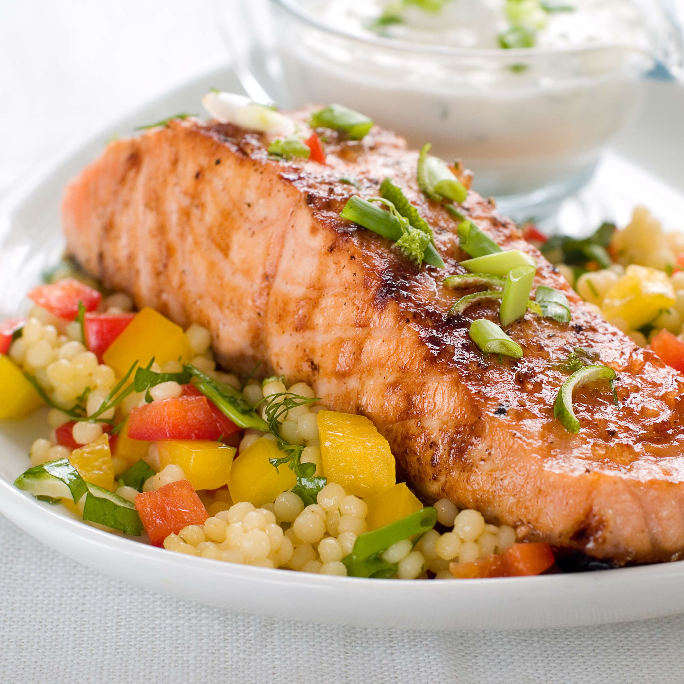 Somon cu garnitură de cușcuș: Vezi rețeta | Kaufland